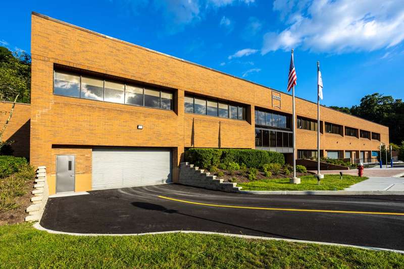 1 Zeiss Drive – Simone Development Companies